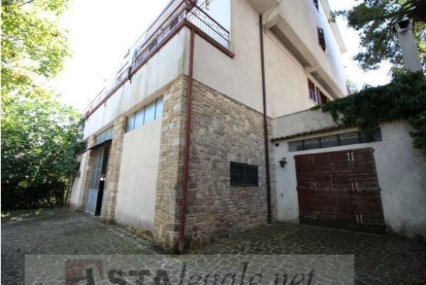 Negozio in vendita a Macerata