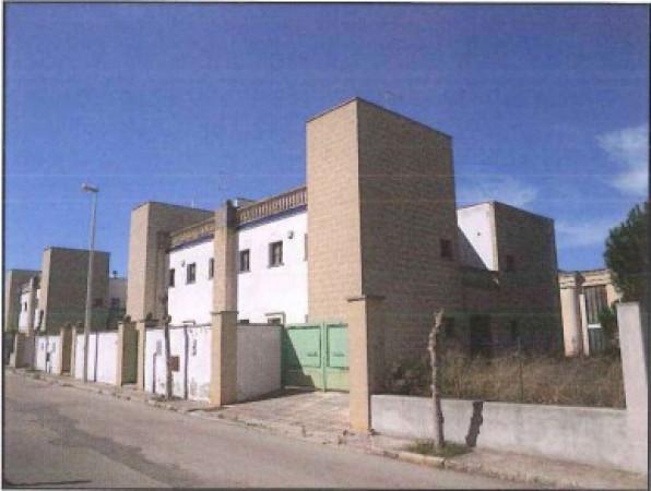 Villa bifamiliare in vendita a Bari