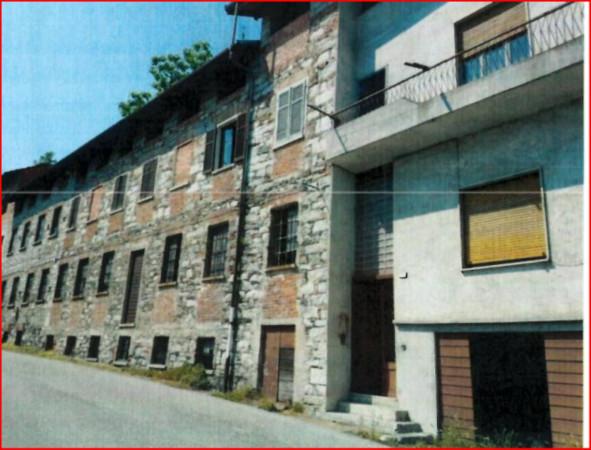 Magazzino in vendita a Pogno