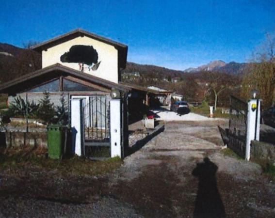 Azienda agricola in vendita a Saltrio