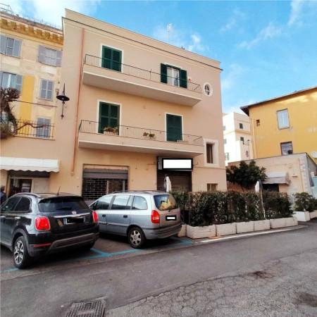 Negozio in vendita a Anzio