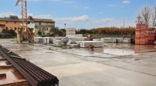 Terreno edificabile commerciale in vendita a Calcinaia
