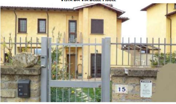 Villa bifamiliare in vendita a Sutri