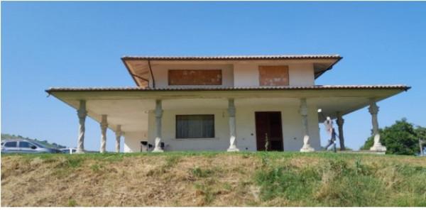 Villa in vendita a Castiglione A Casauria