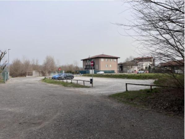 Terreno edificabile residenziale in vendita a Lambrugo