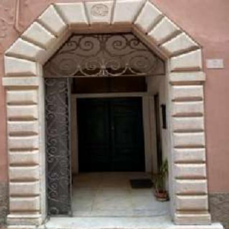 Appartamento in vendita a Carrara