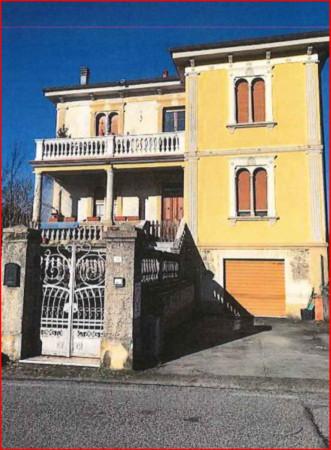 Appartamento in vendita a Villafranca In Lunigiana