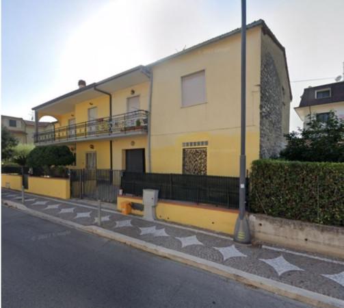 Appartamento in vendita a Santi Cosma E Damiano