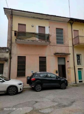 Appartamento in vendita a Villafranca Di Verona