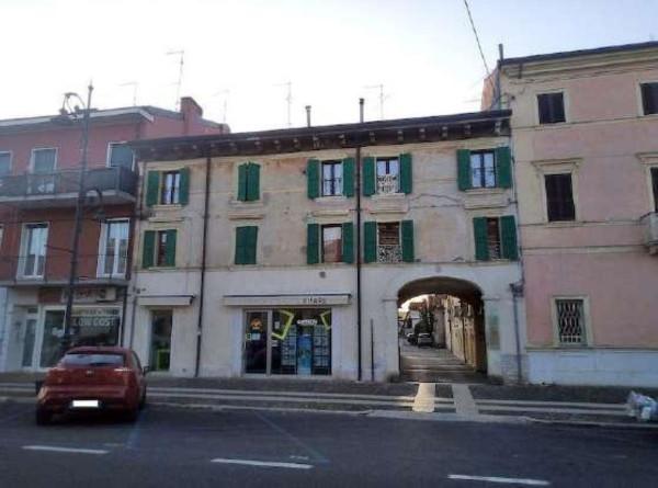 Garage - Posto auto in vendita a Villafranca Di Verona