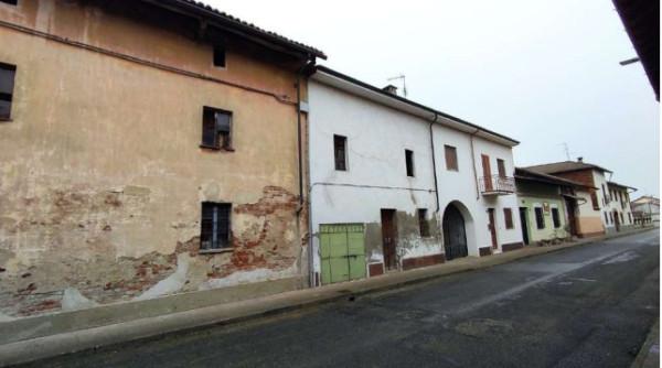 Appartamento in vendita a Castelnovetto