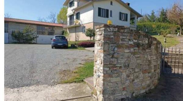 Villa in vendita a Santa Maria Della Versa