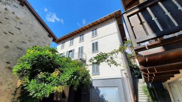 Appartamento in vendita a Buglio In Monte