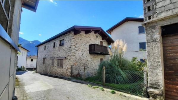 Appartamento in vendita a Buglio In Monte