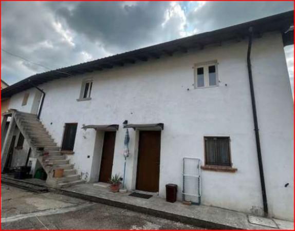 Appartamento in vendita a Livraga