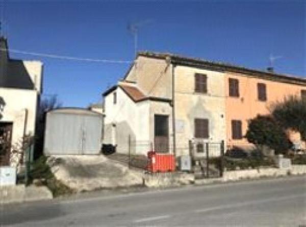 Appartamento in vendita a Terre Roveresche