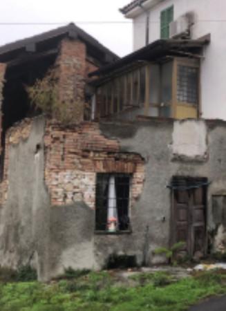 Appartamento in vendita a Carezzano