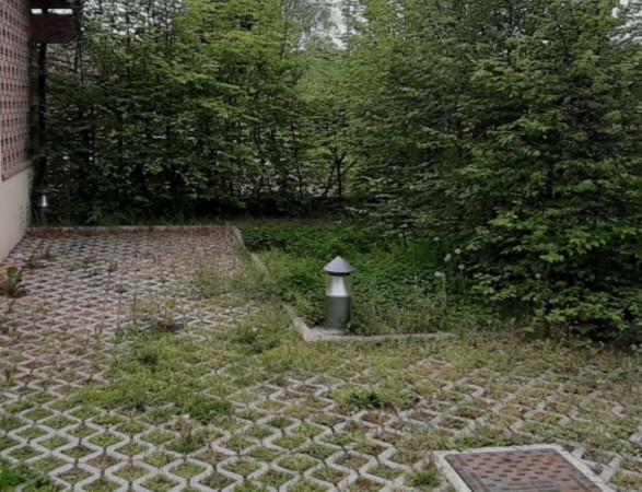 Posto auto in vendita a Monguzzo