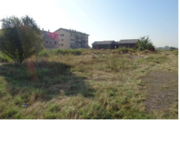 Terreno agricolo in vendita a Valera Fratta