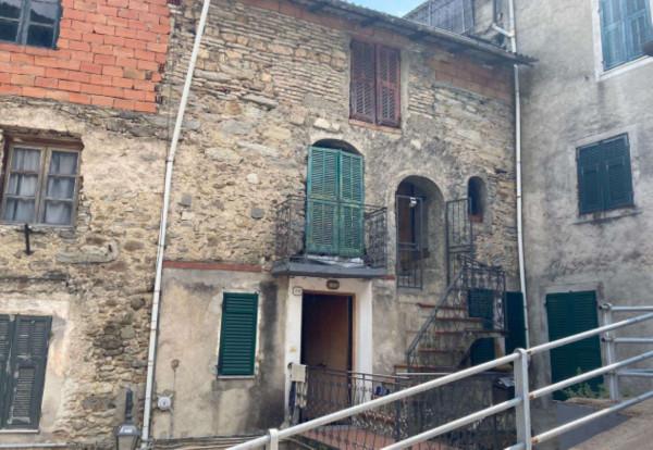 Appartamento in vendita a Rocchetta Nervina