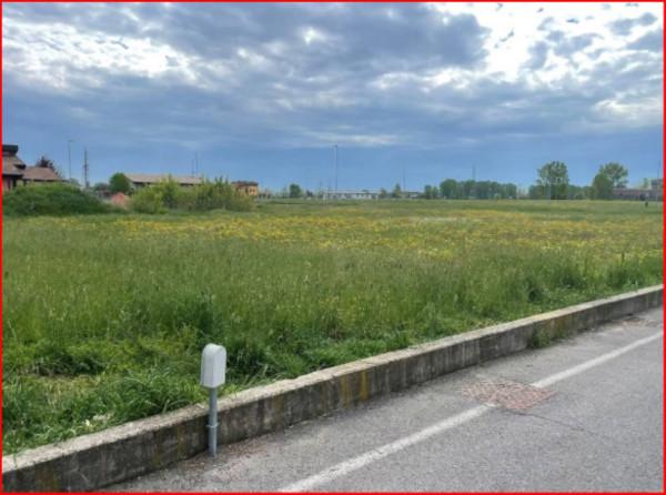 Terreno edificabile residenziale in vendita a Casalmoro