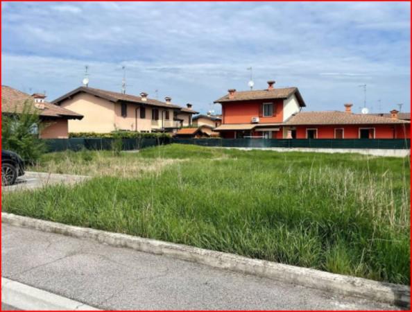 Terreno edificabile residenziale in vendita a Casalmoro