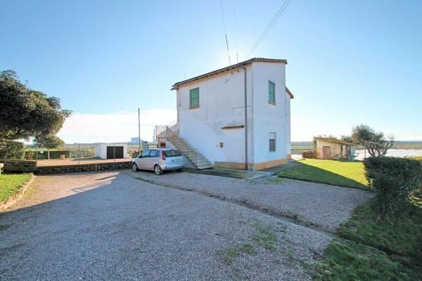 Immobile residenziale in vendita a Montalto Di Castro