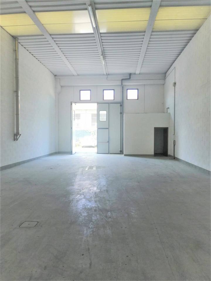 Capannone in vendita a Treviglio