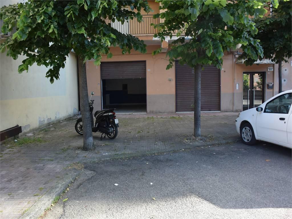 Locale commerciale in vendita a Corigliano-Rossano