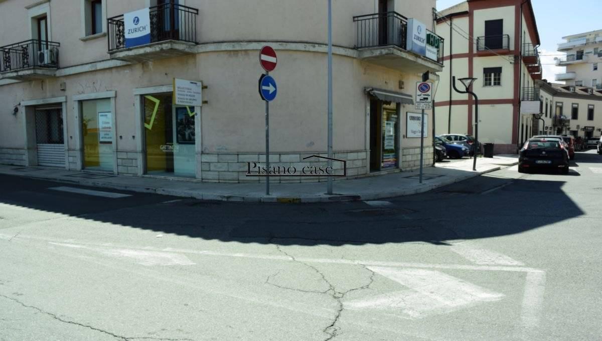 Locale commerciale in vendita a Corigliano-Rossano