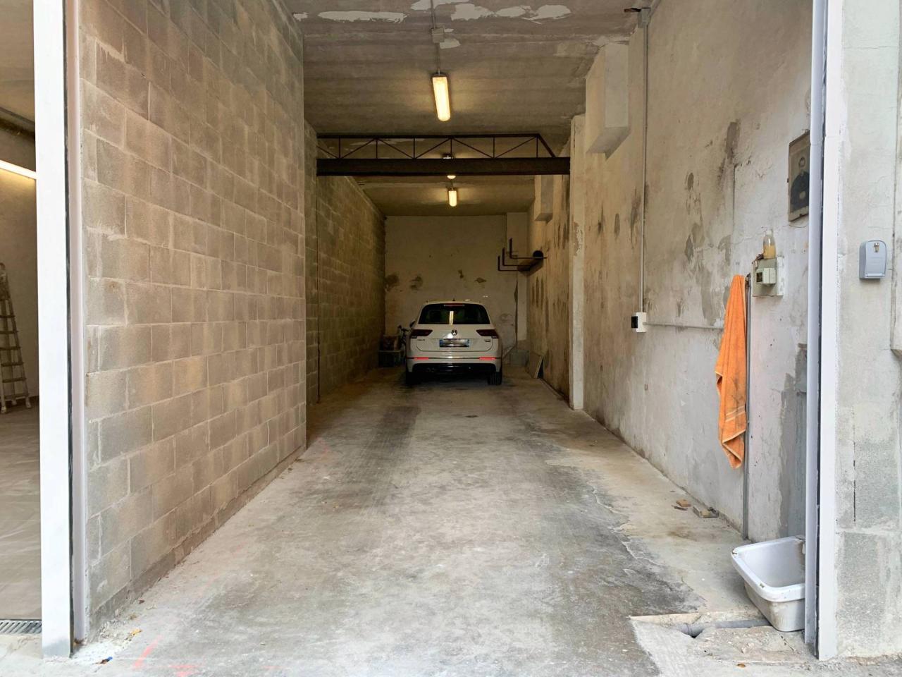 Box in vendita a Cogoleto