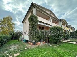 Villa a schiera in vendita a Novellara