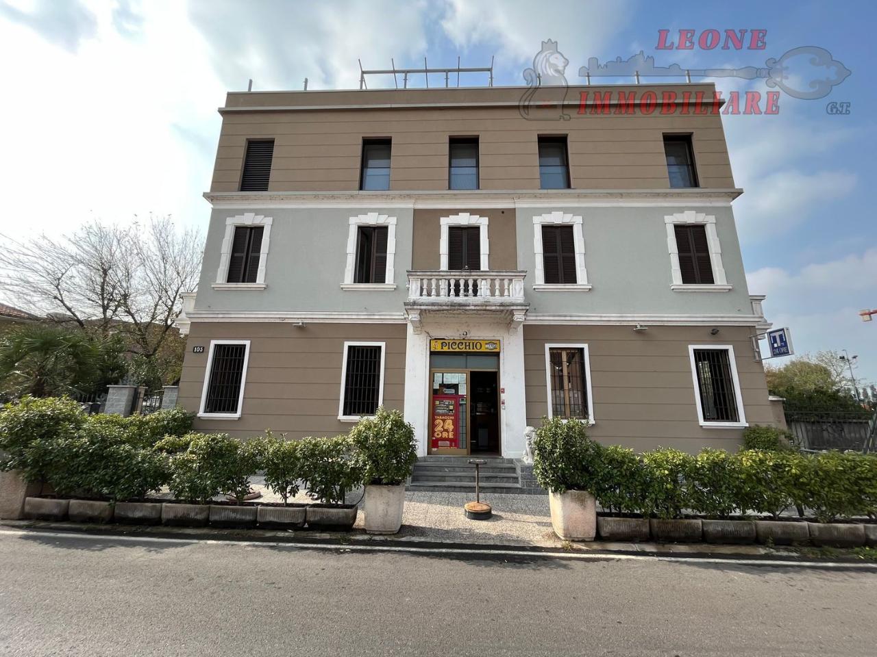 Negozio in vendita a Milano