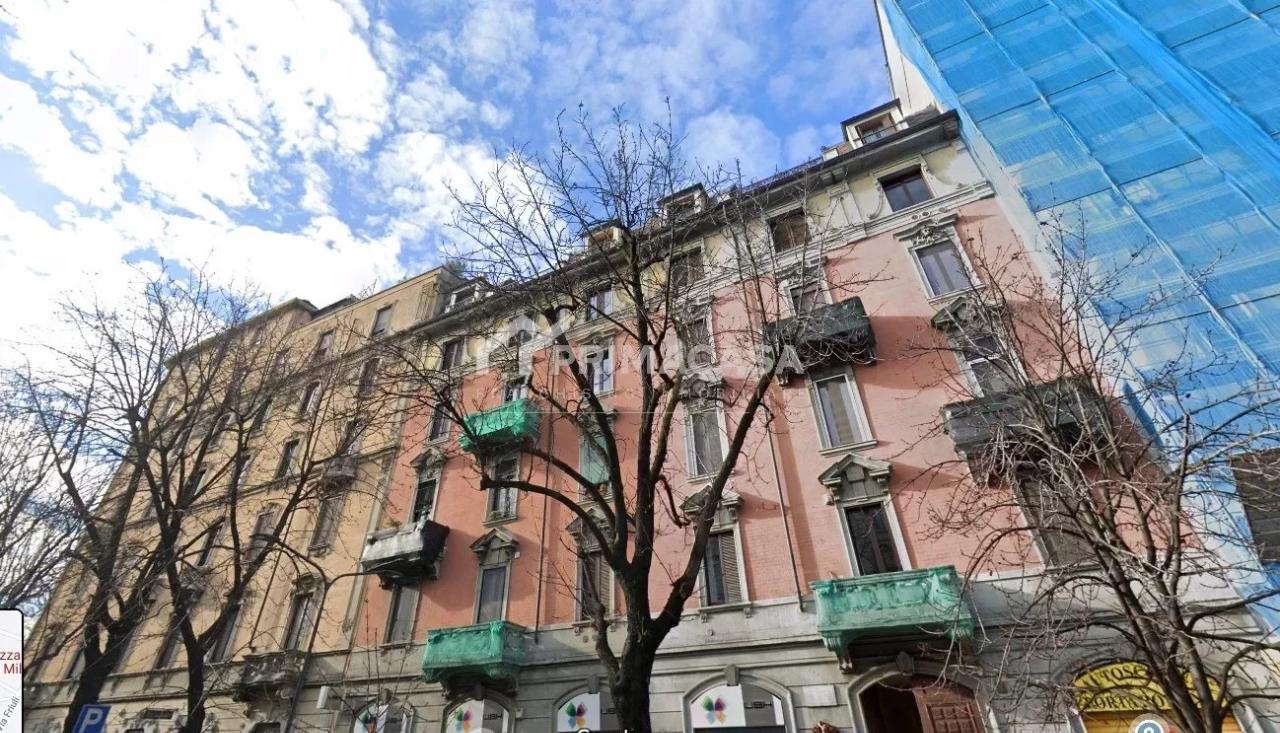 Magazzino in vendita a Milano