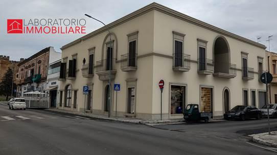 Esercizio commerciale in affitto a Mesagne