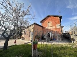 Casa indipendente in vendita a Carpi