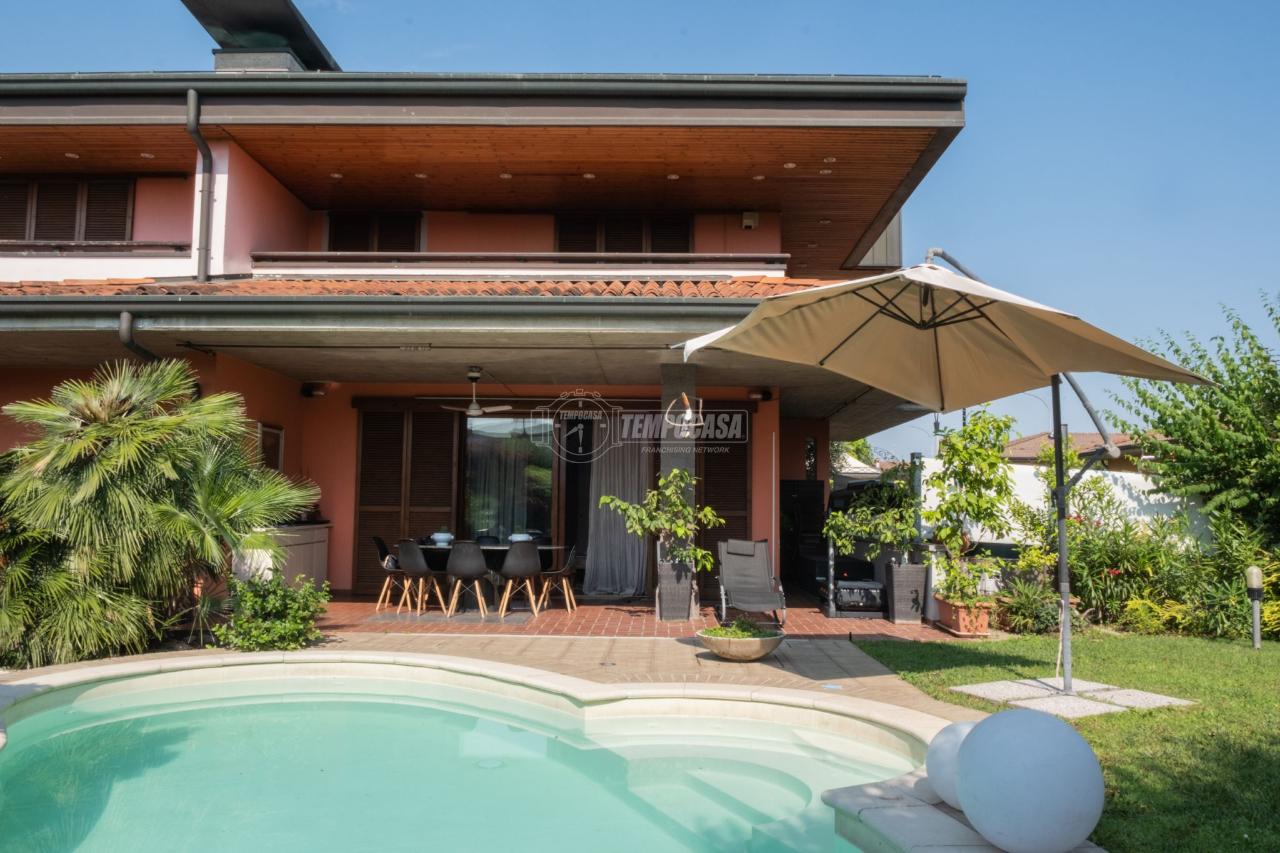 Villa in vendita a Travagliato