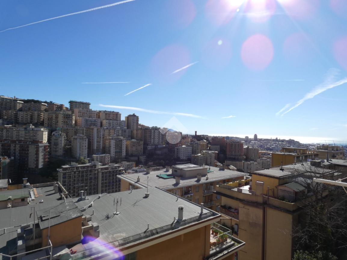 Appartamento in vendita a Genova