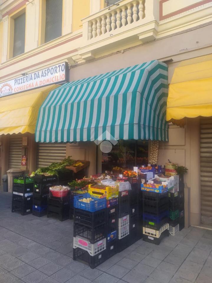 Negozio in vendita a Genova