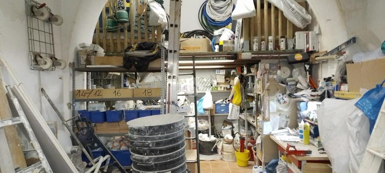 Magazzino in vendita a Genova
