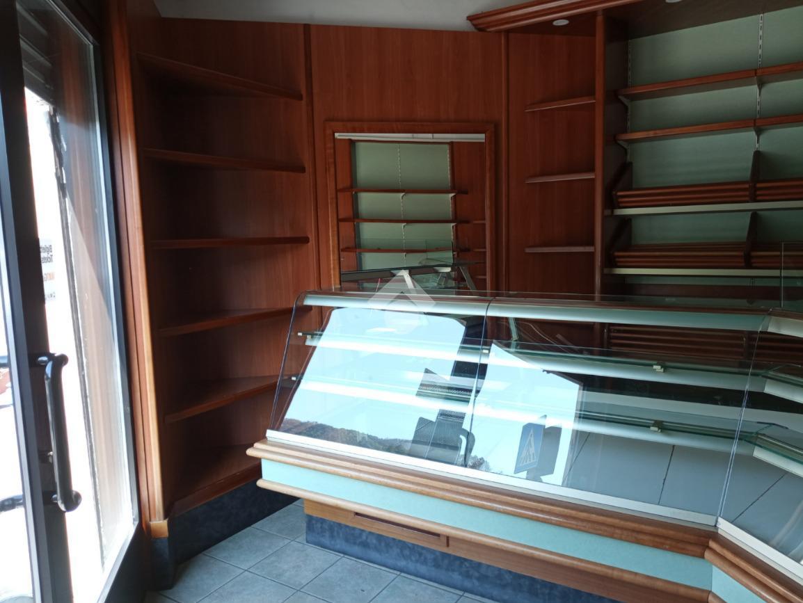 Negozio in affitto a Genova