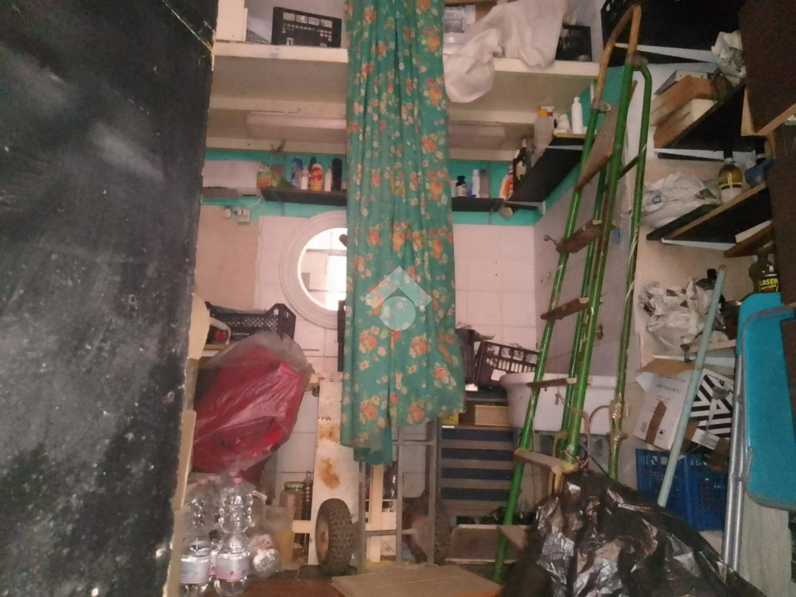 Negozio in vendita a Genova