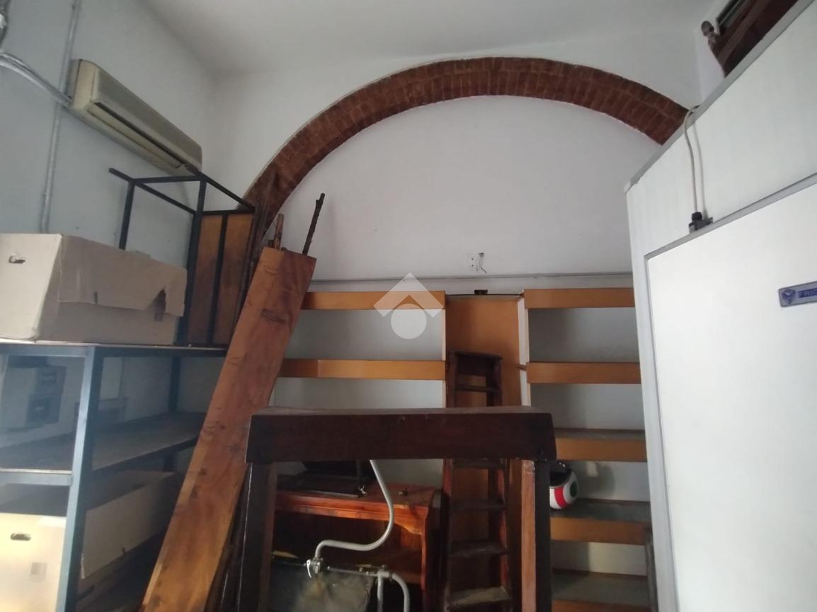 Negozio in vendita a Genova