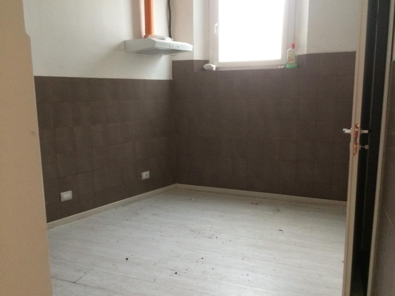 Esercizio commerciale in affitto a Pisa