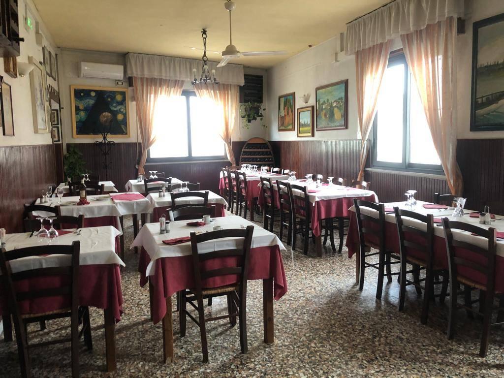 Esercizio commerciale in vendita a San Giuliano Terme