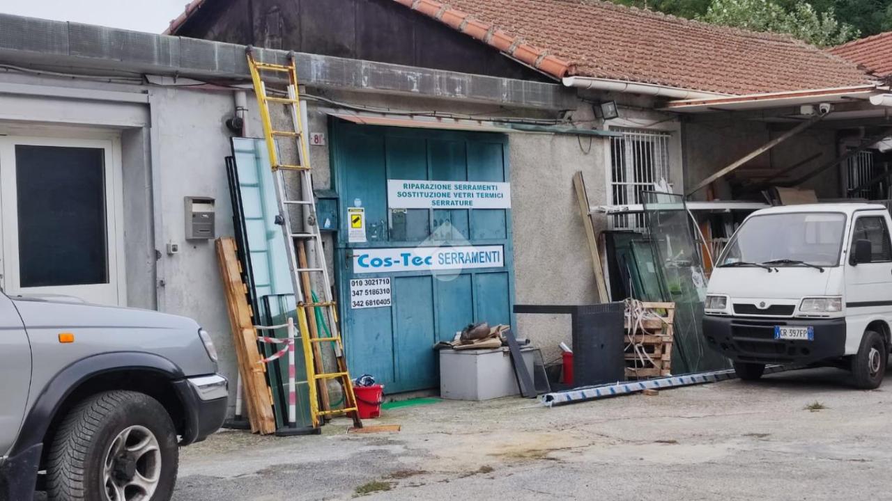 Capannone in vendita a Genova