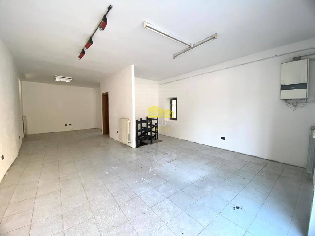 Negozio in vendita a Trezzo Sull'Adda