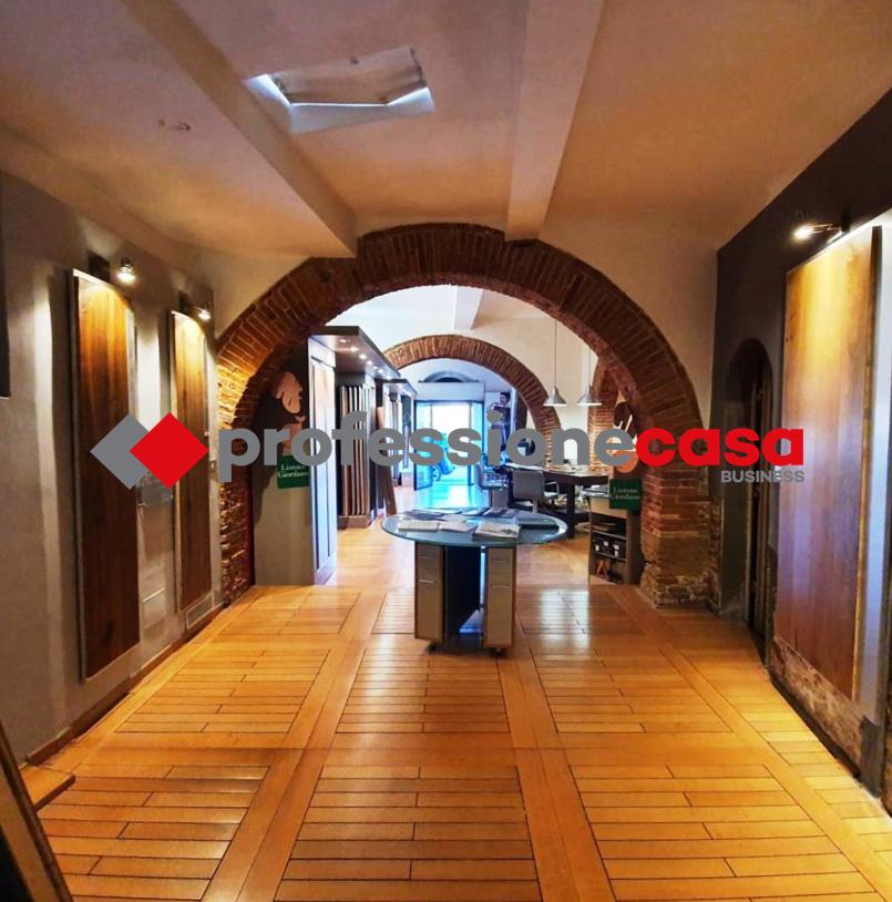 Negozio in affitto a Livorno