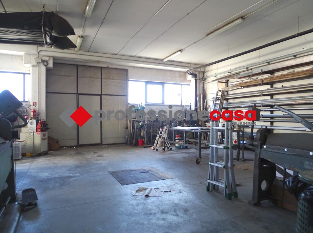 Capannone in vendita a Livorno