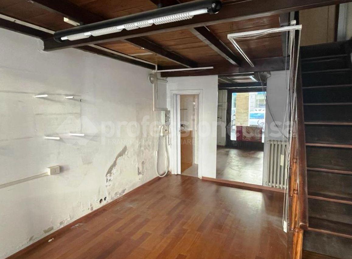 Negozio in vendita a Livorno